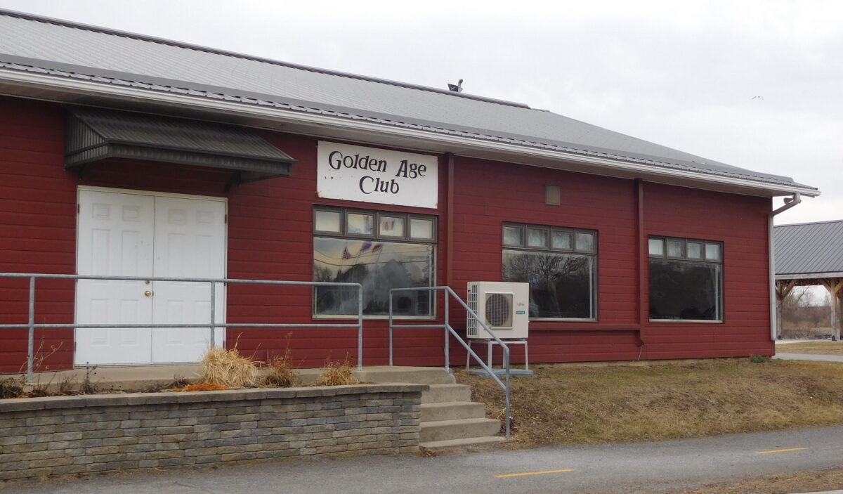 Gaming discussed at community meeting – The Eastern Door
